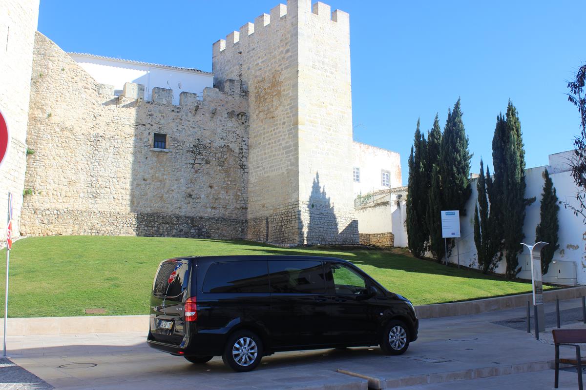 Transfer From Algarve (Faro / Albufeira) To Seville | experitour.com