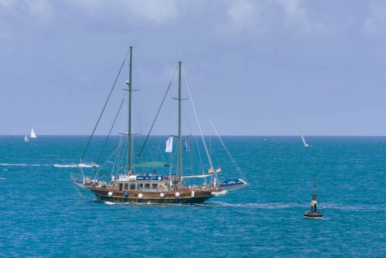 Goleta Karya - 90Min Boat Tour In Barcelona | experitour.com