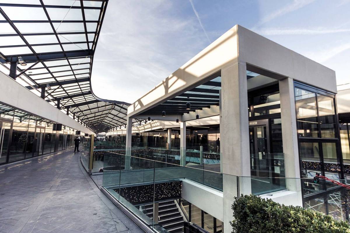 Versailles & One Nation Paris Outlet Shopping Tour With Lunch ...