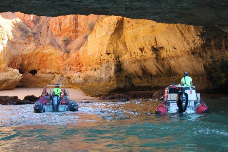 Excursión En Barco A Las Cuevas De Benagil Desde Portimão - Algarve ...