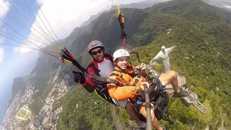 Paragliding Tandem Flight - Rio De Janeiro - Brazil | experitour.com