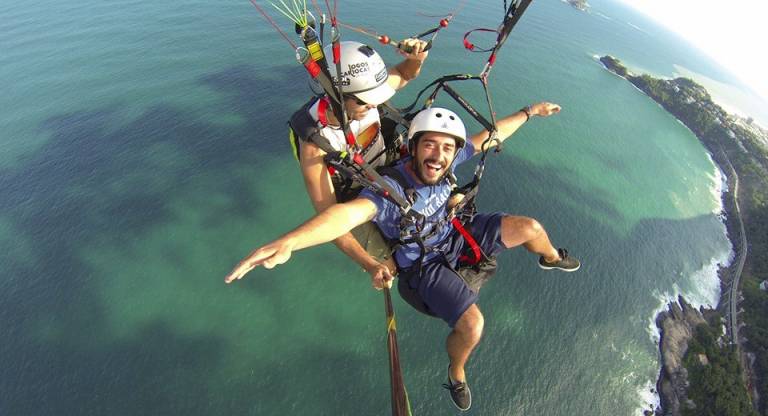 Paragliding Tandem Flight - Rio De Janeiro - Brazil | experitour.com