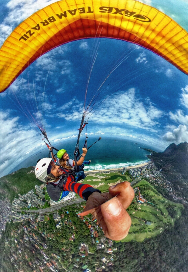 Paragliding Tour In Rio De Janeiro | experitour.com