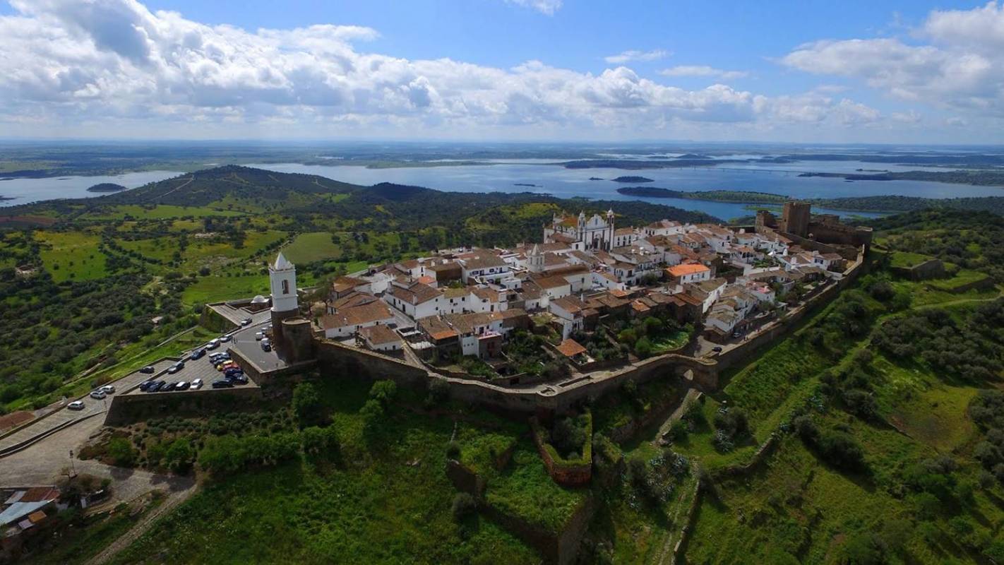 Évora, Monsaraz Y Cata De Vinos Tour Privado | experitour.com