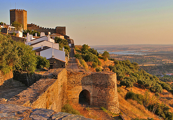 Évora, Monsaraz And Alqueva Boat Trip | experitour.com