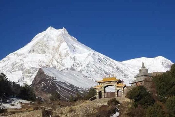 Manaslu Larke Pass Trek – 16 Days | experitour.com