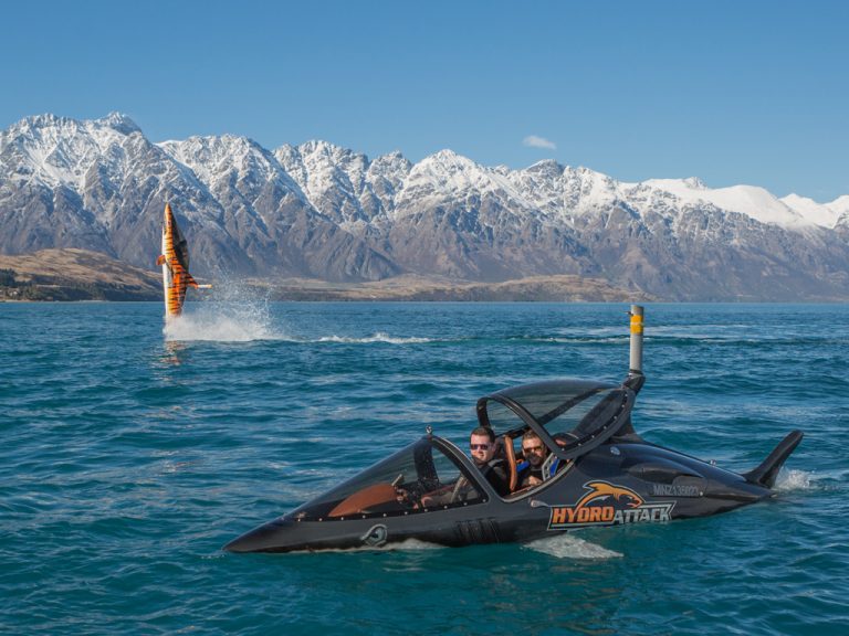 Individual Ride In The Shark Boat In Queenstown | experitour.com