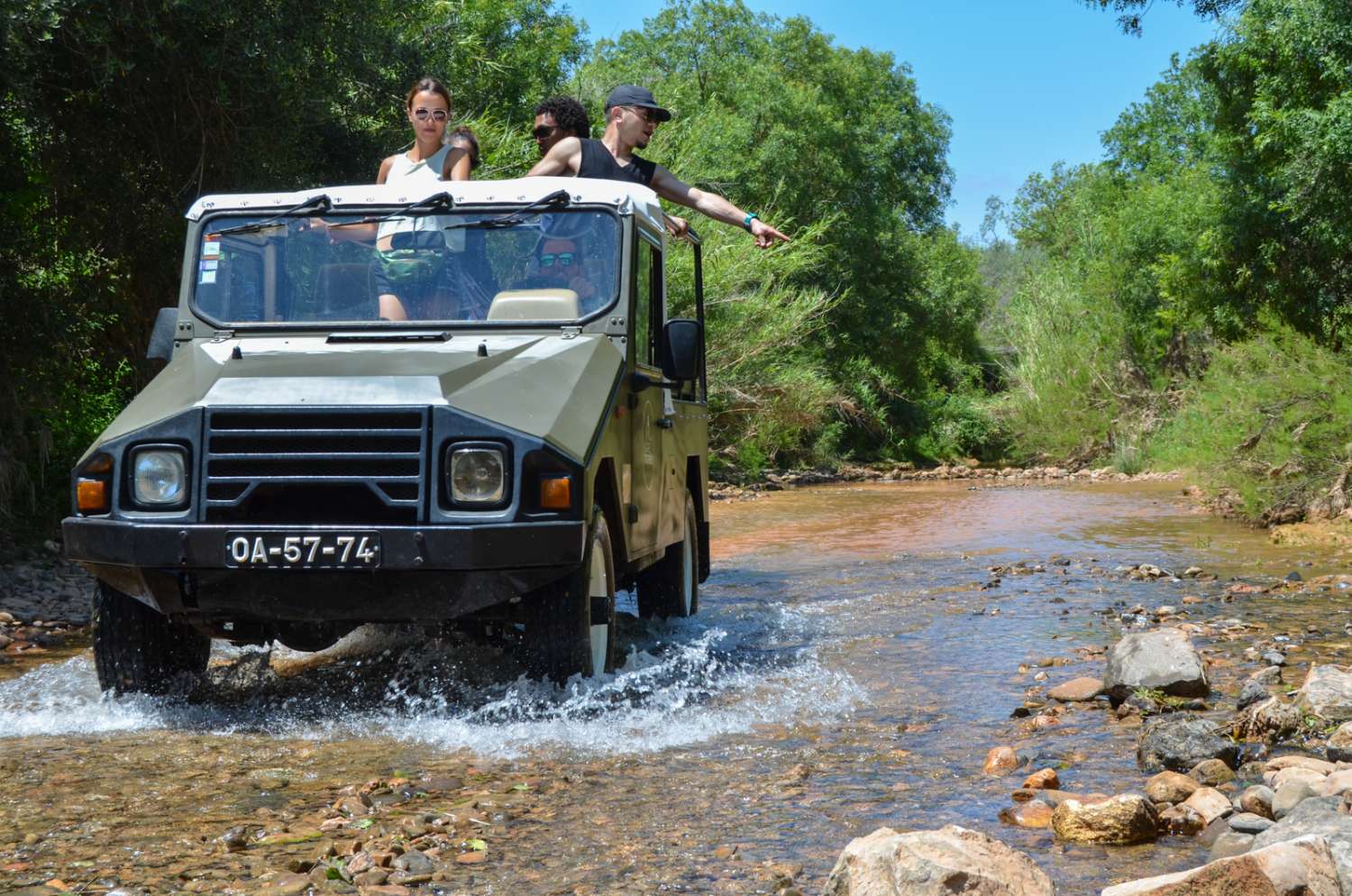 Half-Day Jeep Safari In The Mountains Of Albufeira | experitour.com