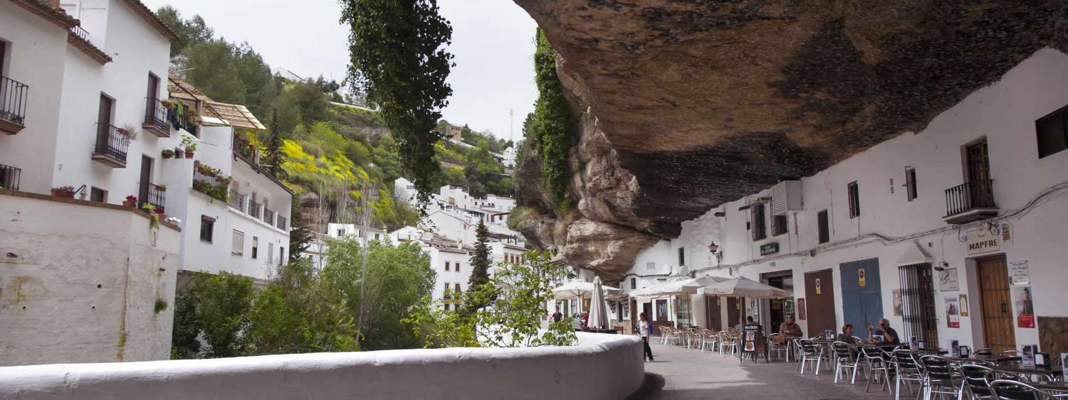 Setenil de las Bodegas Tours and Tips | experitour.com