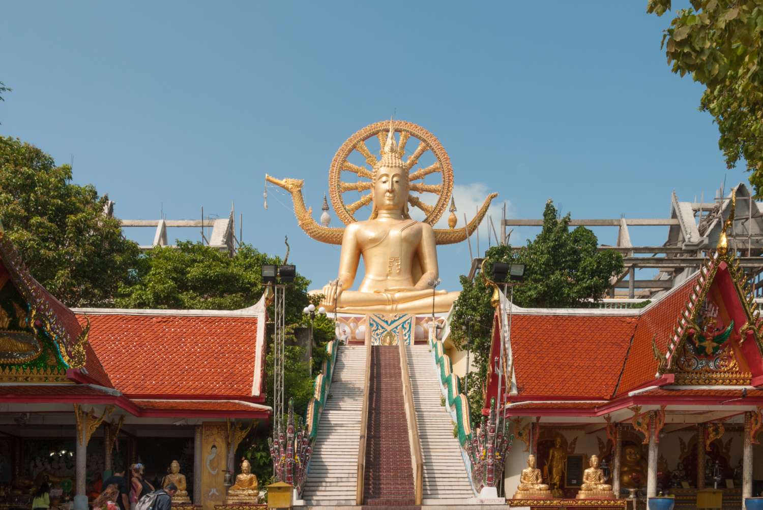Wat Phra Yai: Big Buddha Temple Top Tours and Tips | experitour.com