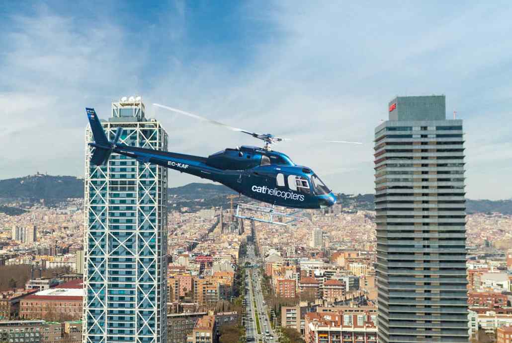 Barcelona: Helicopter Flight And Sailboat Tour | experitour.com