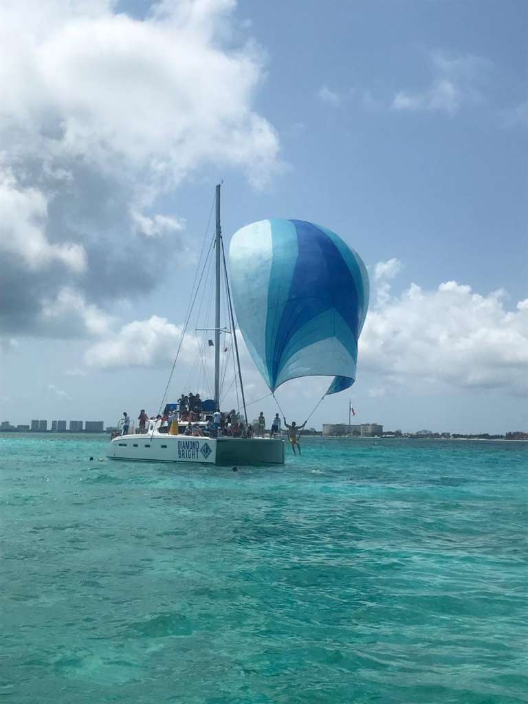 Cancun: Full-Day Sailing Tour In Luxurious Catamaran To Isla Mujeres ...