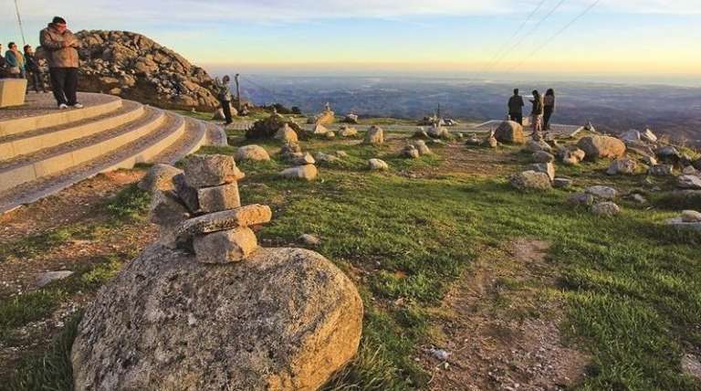 Algarve: Half-Day Minivan Tour To Monchique And Fóia | experitour.com