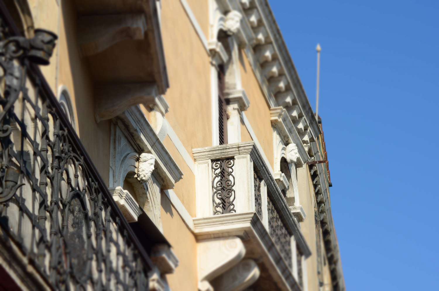 From Venice: Explore The Art And Crafts In The Great Schools With Guide ...