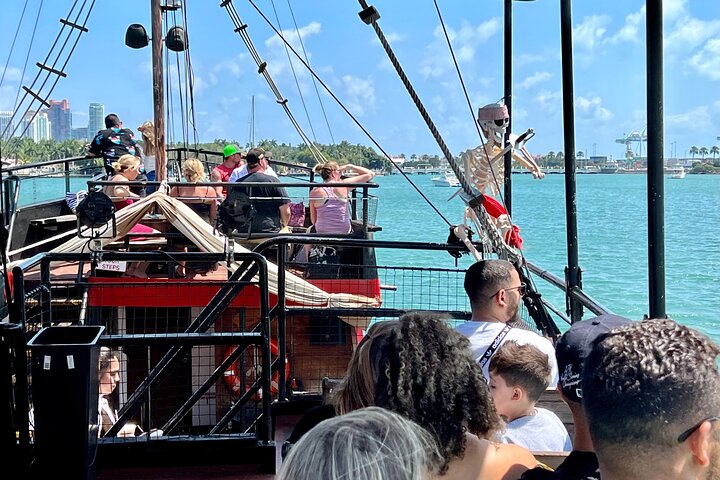 Miami Pirate Boat Tour | experitour.com