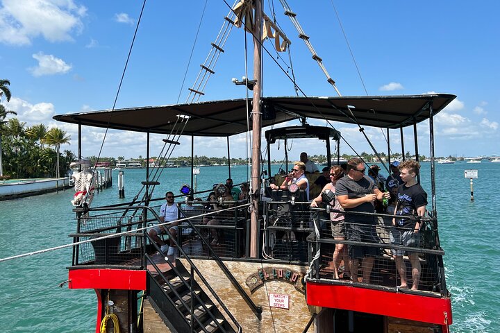 Miami Pirate Boat Tour | experitour.com