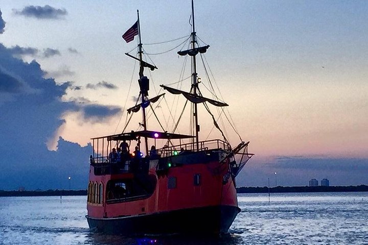 Miami Pirate Boat Tour | experitour.com